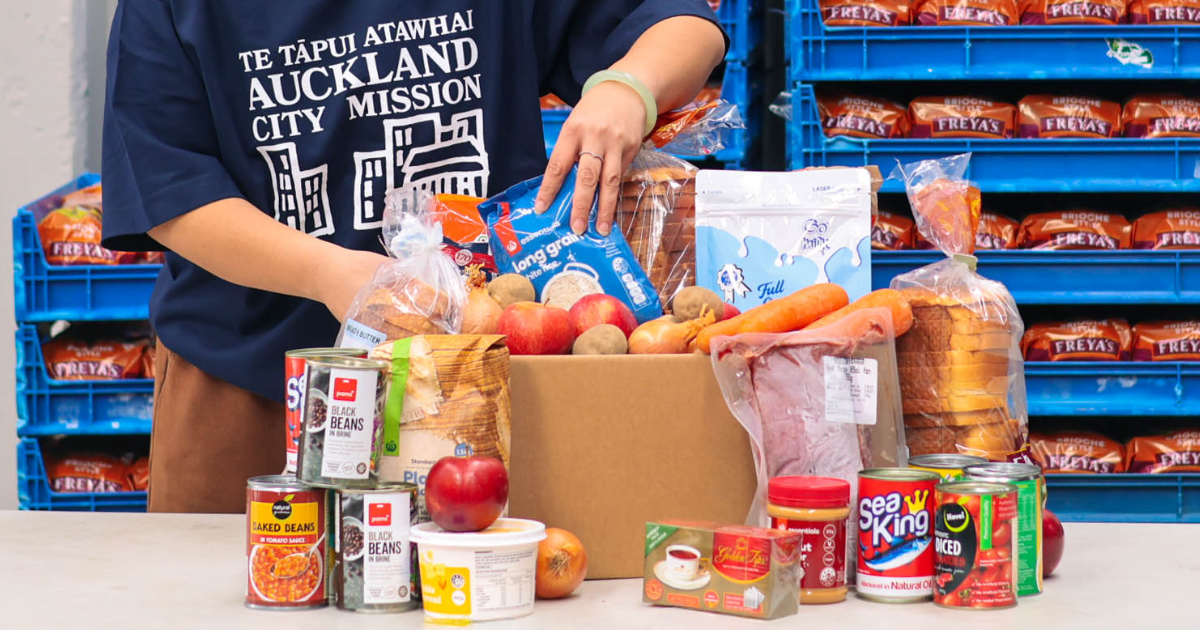 Give food and support to people in urgent need